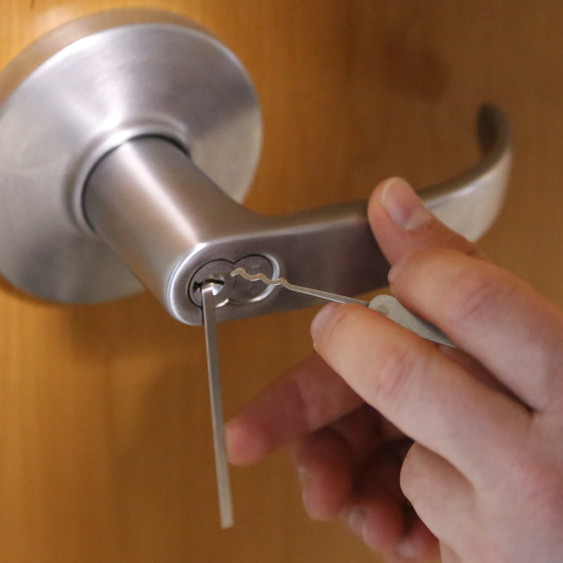 Covert Methods of Entry: Physical Penetration Testing Boot Camp – Red ...